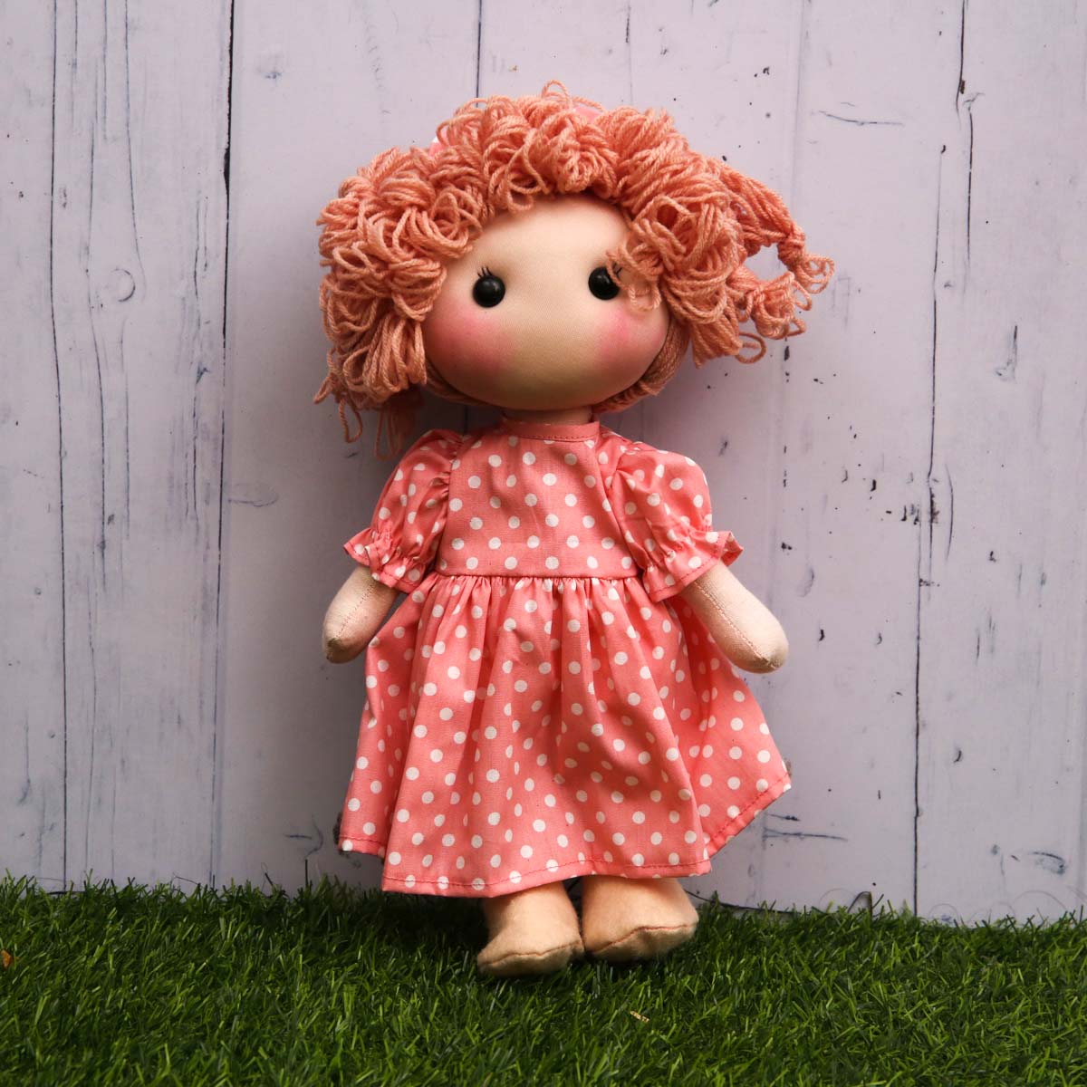 Pinky Doll – Who We Are